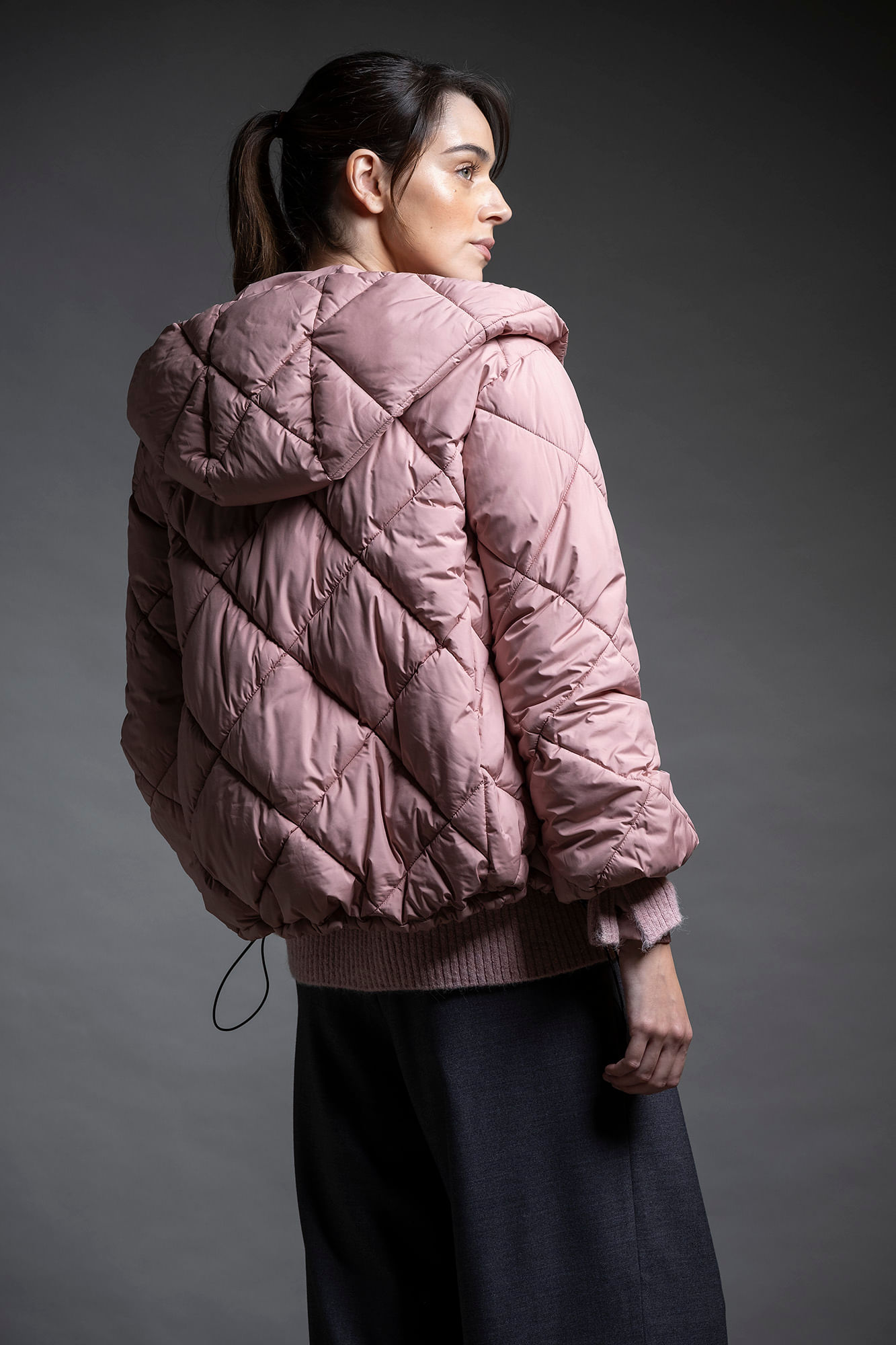 SHORT NYLON COAT WITH HOOD - Quebramar